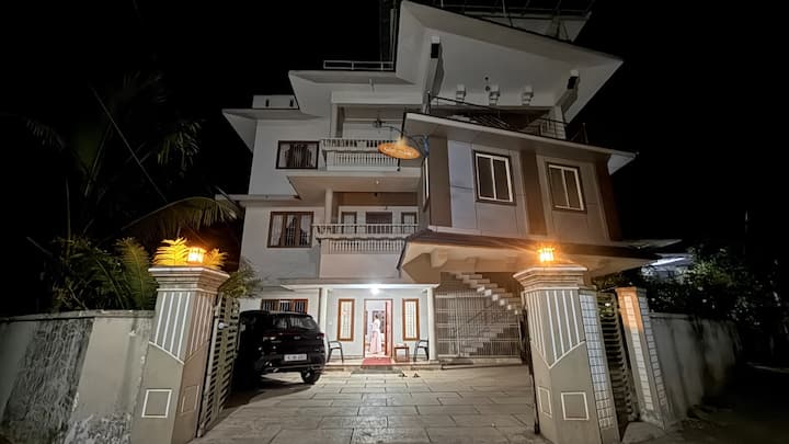 Keloth Padikkal-a Modern Coastal Home In Thottada. - Thalassery