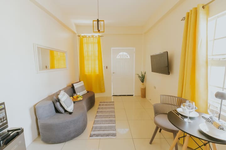 The Amber Loft | Cozy Studio Near Airport - Trinidad and Tobago