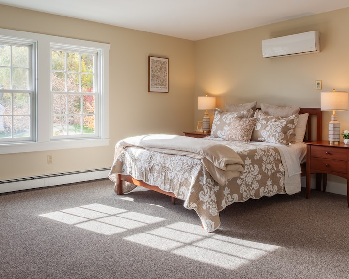 Coastal Haven Suite - Damariscotta, ME