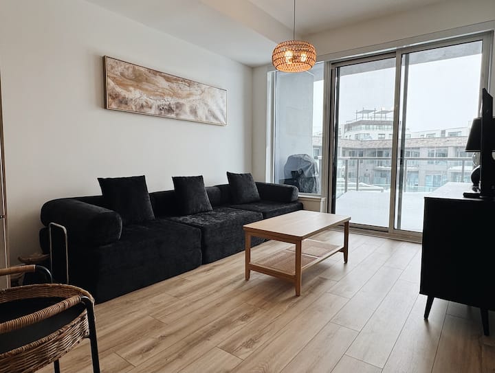 Friday Harbour Condo | Beach Club & Boardwalk - Innisfil