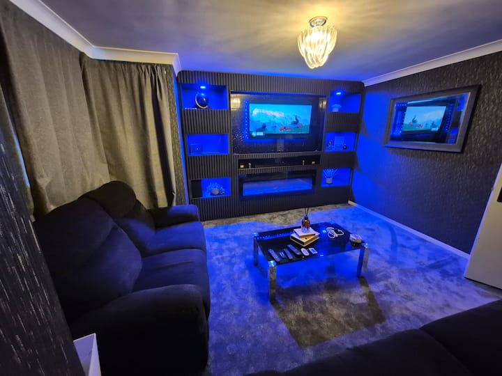 Close To The Town Centre And Train Station - Southport Beach