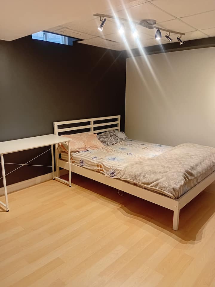 Cozy Private Suite In Charming Bowmanville - Bowmanville