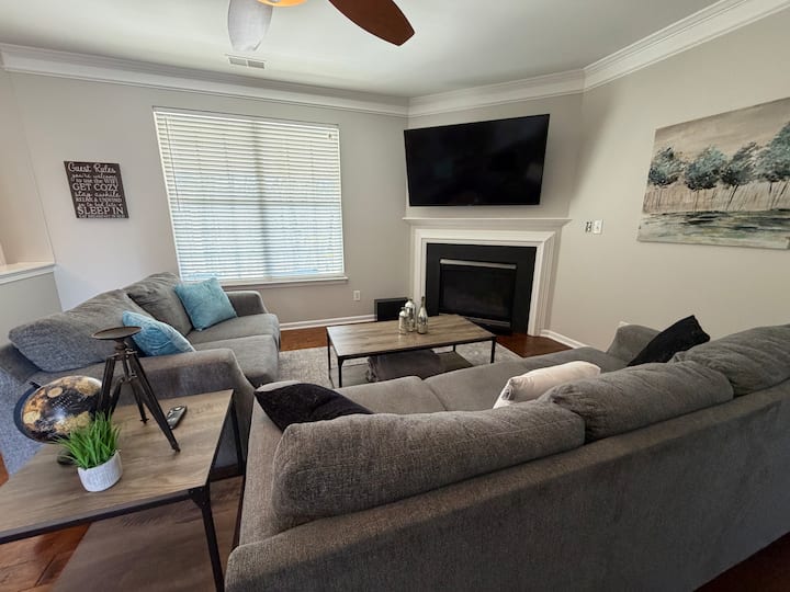 High Point Haven! Furniture Market Friendly! - High Point, NC