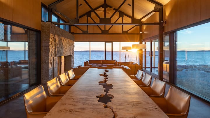 Smith House: An Ocean Front Retreat In Kingsburg - Lunenburg