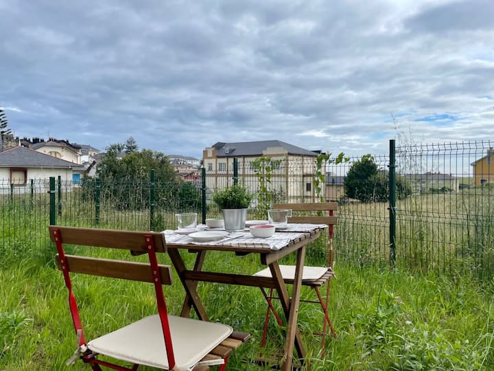 Moderno Y Alegre Apartamento Con Amplio Jardín - Navia