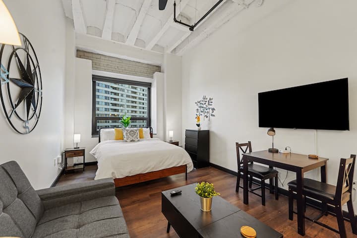 Chic Downtown Detroit Loft | Walk Everywhere! - Détroit, MI