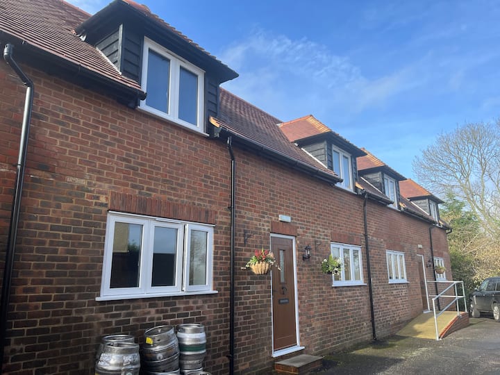 The Punchbowl Inn, Okewoodhill - Horsham