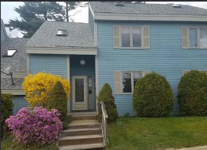 3 Br Condo With Fireplace, Pool, Spacious! - North Conway, NH