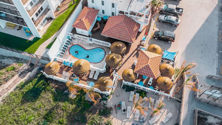 Spi King Suite: Private Beach, Volleyball & Bar - South Padre Island