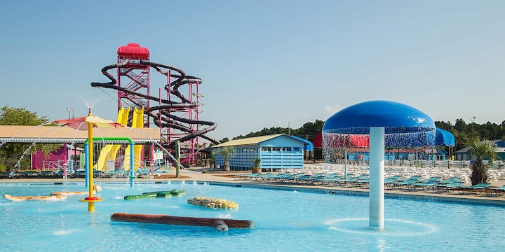 3 Suite W/ Breakfast & Pool; Explore Boardwalk - Myrtle Beach, SC