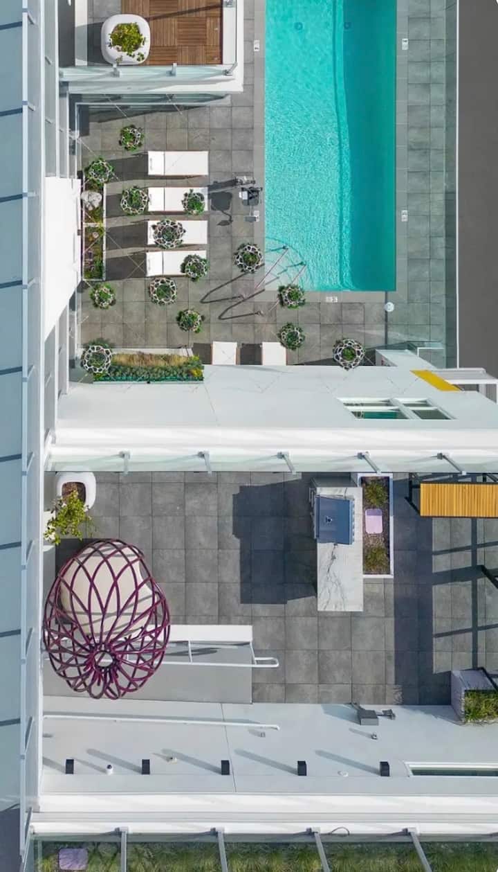 Hollywood Sunset King | Rooftop Pool | Garage+ - Mid City - Los Angeles