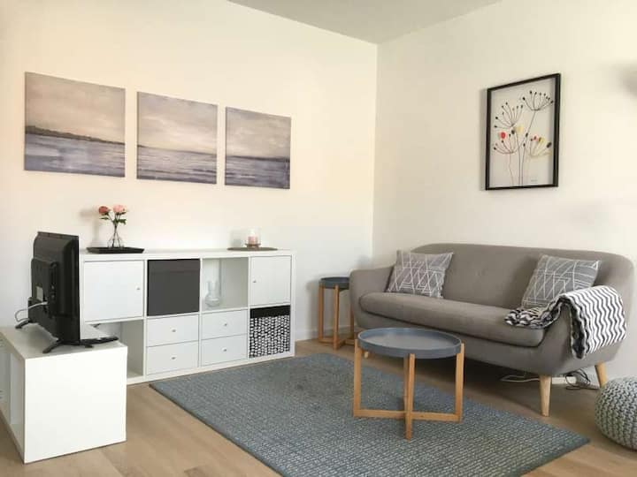 Moderne 54 Qm 2 Zi-wohnung Mit Balkon Und Carport - Ulm