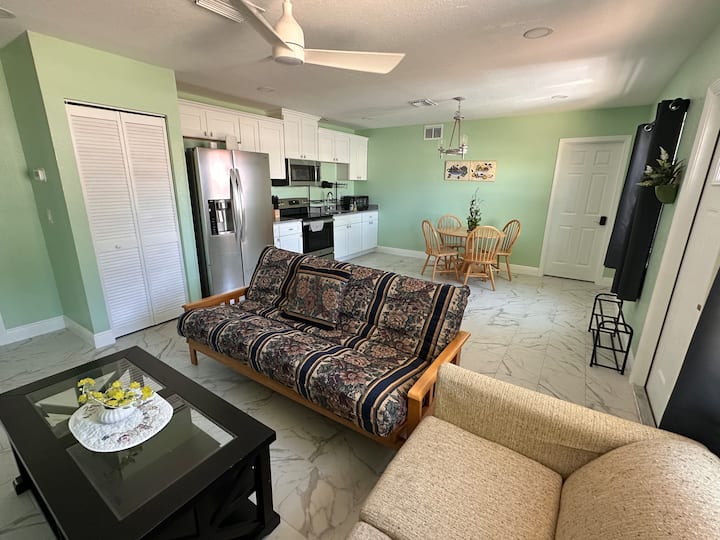 Your Vacation Retreat In Sunny Florida! - Madeira Beach, FL
