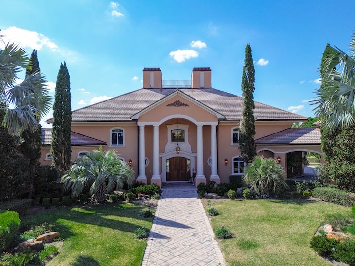 Lakeside Estate Getaway - Winter Haven