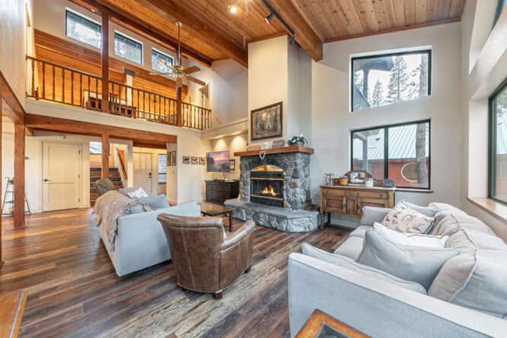 Luxury Cabin Near Palisades/northstar - Truckee
