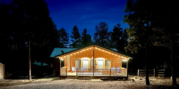 18m To Sunrise | Starlink | Sleeps 8 | Foosball - Greer, AZ