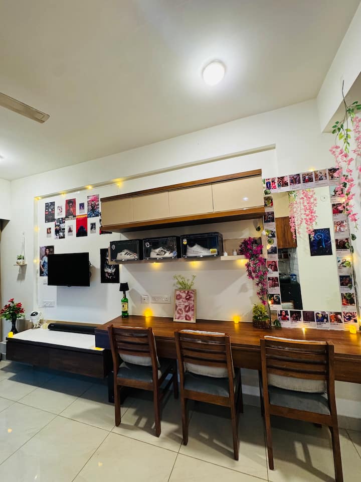 Luxury Aesthetic Couple Studio Perfect Date Night - Jaipur