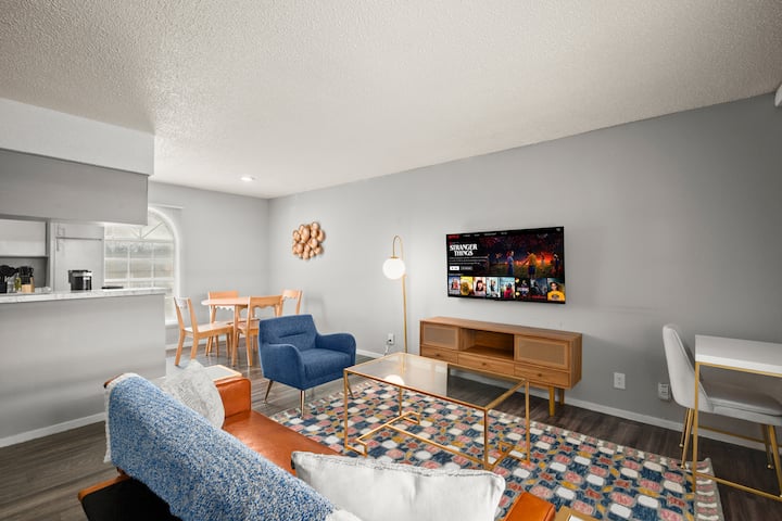 Modern Austin 1 Bedroom Near Dt & Ut Austin - Austin, TX