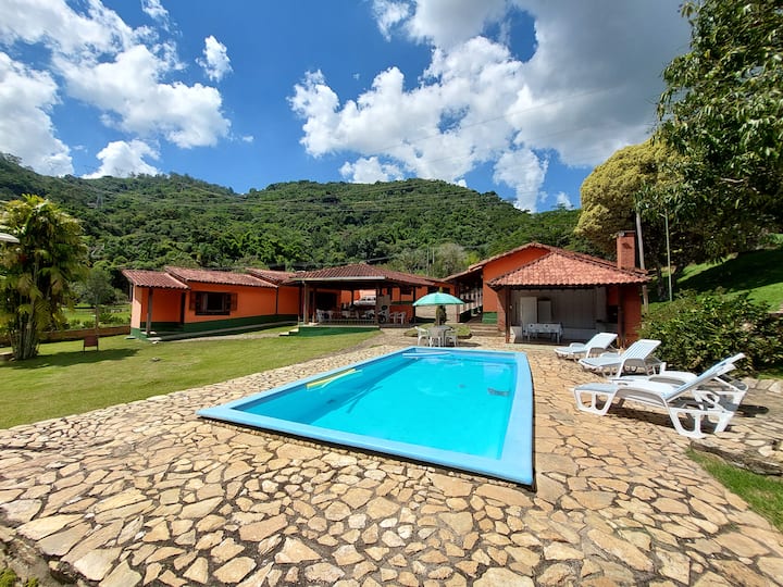 Chácara à Beira Do Rio Com Piscina E 9 Chalés - Serra Negra
