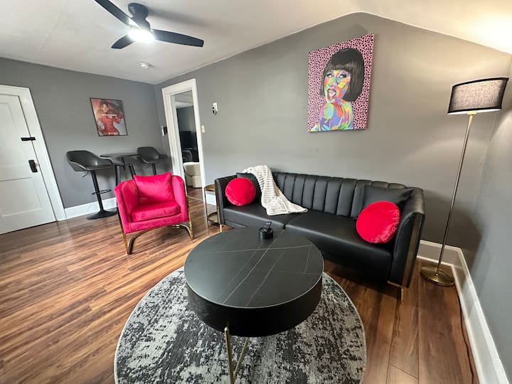 Cardi B - マンシー, IN