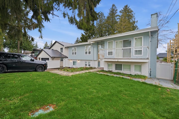 Stylish Newly Renovated Two Bedroom Guest Suite - Delta