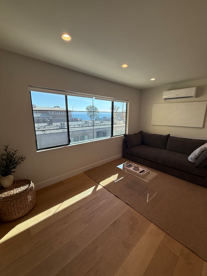 Luxury Ocean View Malibu Suite + Free Parking! - Malibu, CA