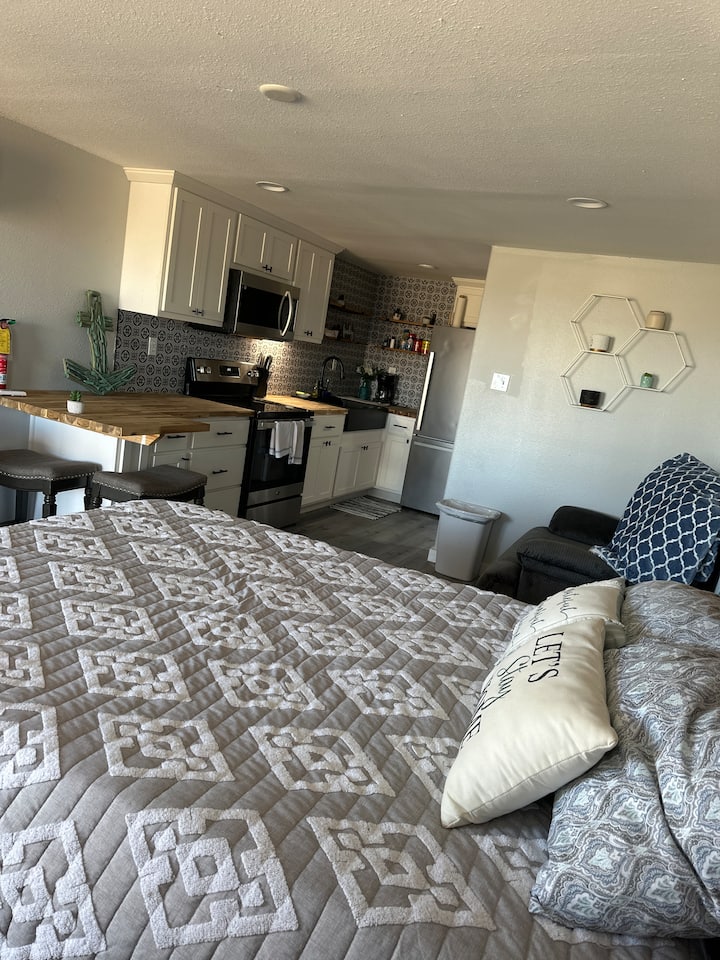 Coastal Breeze Cabin #1 - Port Lavaca, TX