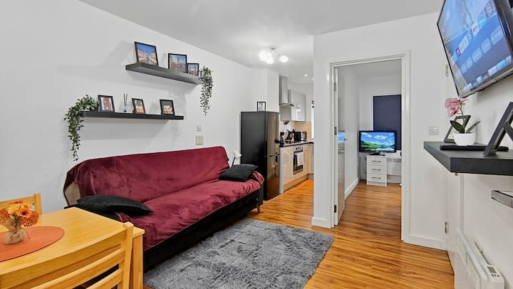Modern 1br Flat In Central Harrow | Sleeps 4 - Watford