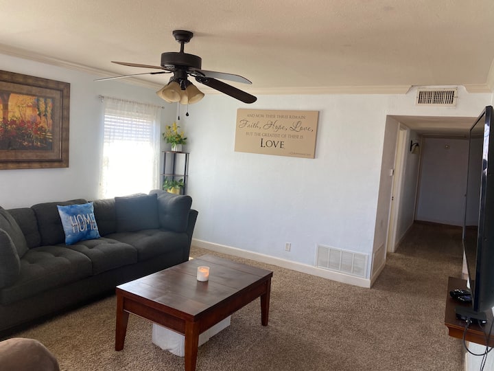 Casa Perla - 4 Br / 2 Full Bath - No Cleaning Fee - Midland, TX