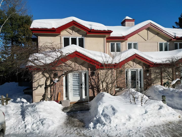 Condo Tremblant 10 Pers • Foyer • Piscine • Golf - Mont-Tremblant