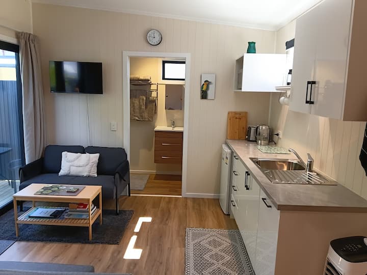 “Studio 59” – Modern Self-contained Studio - Tākaka