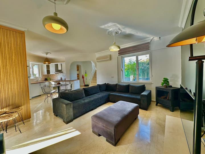 Kadriye’de ÖZel Havuzlu Büyük Bahçeli Villa - Belek