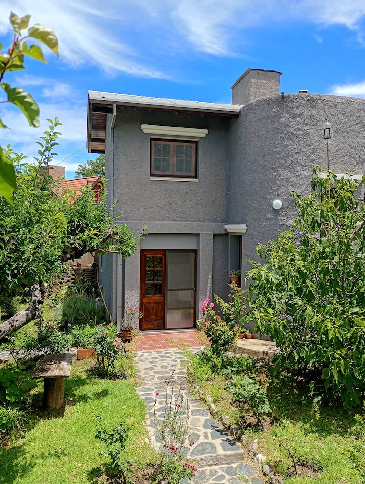 Las Rosas - La Falda