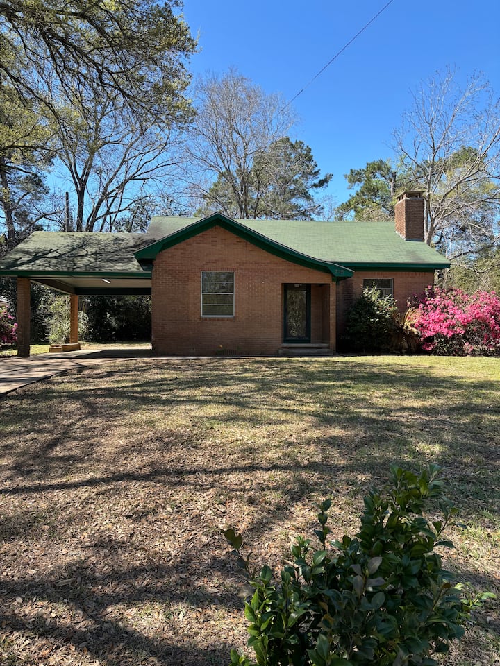 Woodville Family Home | 3br In Town - Lake Tejas, Colmesneil