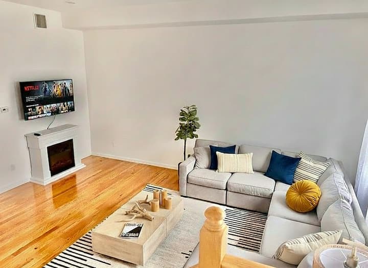 Beautiful Home In The Town Of Fairfield. - Fairfield, CT