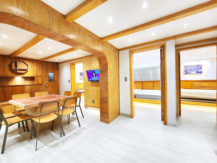 Hongdae 5min |  Spacious 4br 3ba Home - South Korea