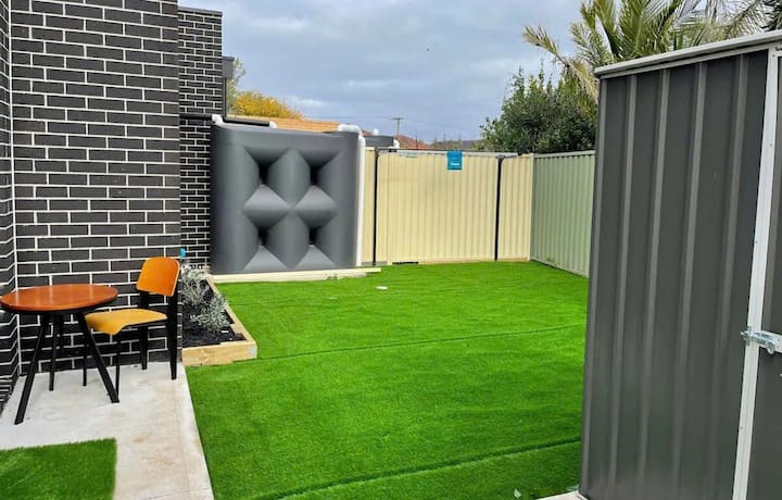 2 House - Point Cook