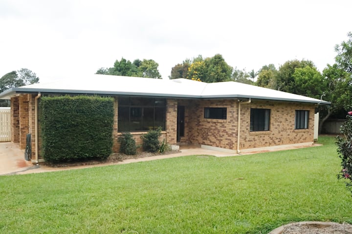 Cinnamon Cottage, Lake Tinaroo, Yungaburra - Malanda