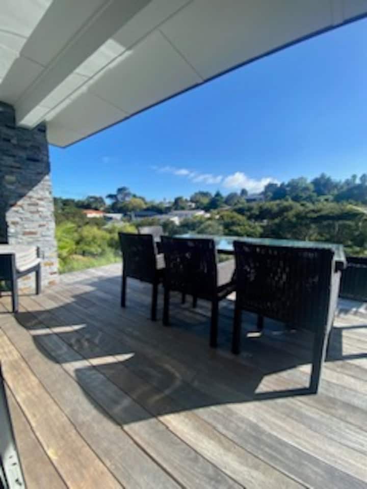 Maraetai Beach - 5 Bed, 3.5 Bath, 650m From Beach - Waiheke Island