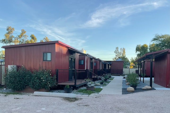 Red Cabins On Cordial Lane Winton - Winton