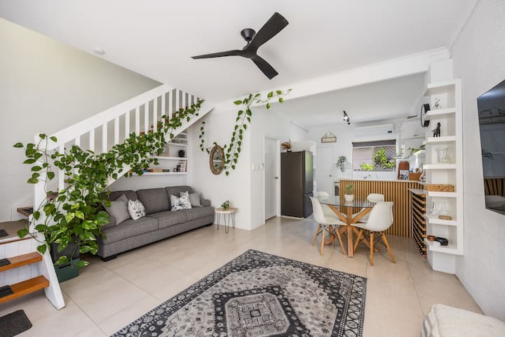 Opal Sands: Steps From The Beach - Hervey Bay