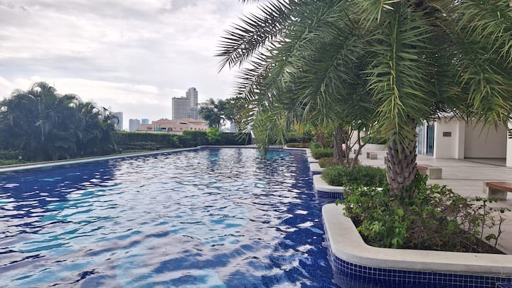 Cozy 33sqm Retreat | Pool, Gym, Fast Wi-fi - Thaïlande