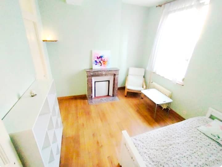 Chambre En Centre-ville, Salle De Douche Privée - Saint-Quentin