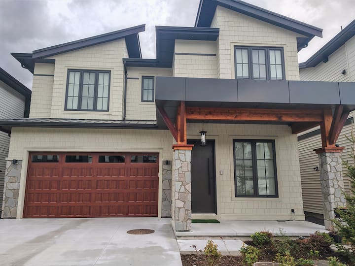 Home Suite Home - Langley