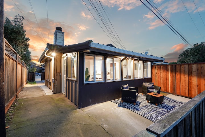 Beautiful 5 Bedroom Home W/ Water View & 2.5 Baths - San Mateo, CA