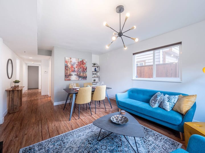 Cozy 2-bedroom Suite Close To Downtown & Westvan - West Vancouver