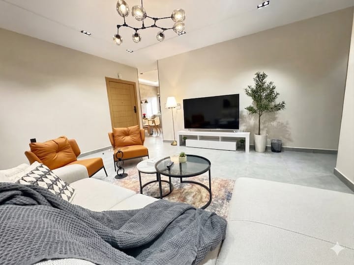 Elegant 3br Luxury Stay | Modern & Spacious - Jeddah