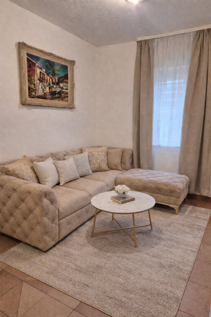 Apartman Se Nalazi U Mirnom Dijelu Mjesta Postira - Supetar