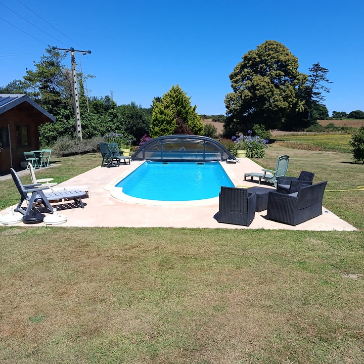 Maison Avec 2 Chalets, Piscine Et à 350 M Mer - Plouha
