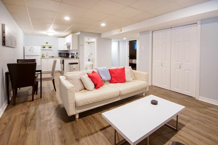 Bright & Spacious 3br Apart • Near All Amenities - Ottawa